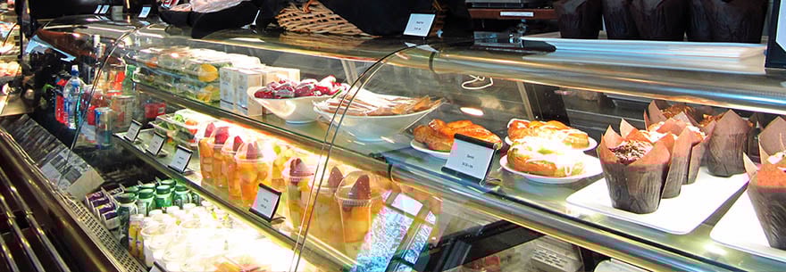 Bakery & Deli Case Buying Guide - WebstaurantStore