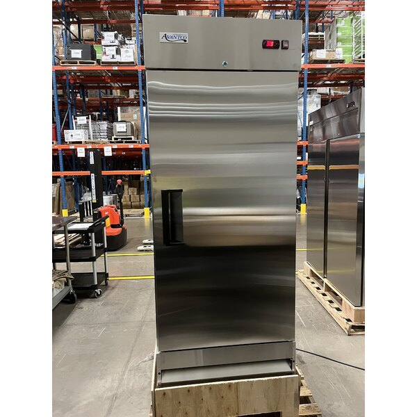 Scratch and Dent Avantco A-19R-HC 29" Solid Door Reach-In Refrigerator