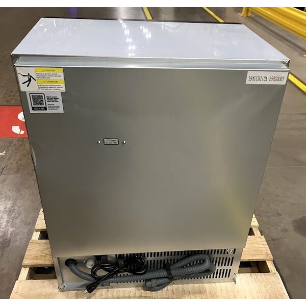 Scratch and Dent Avantco Ice UC-H-210-A 26" Air Cooled Undercounter ...
