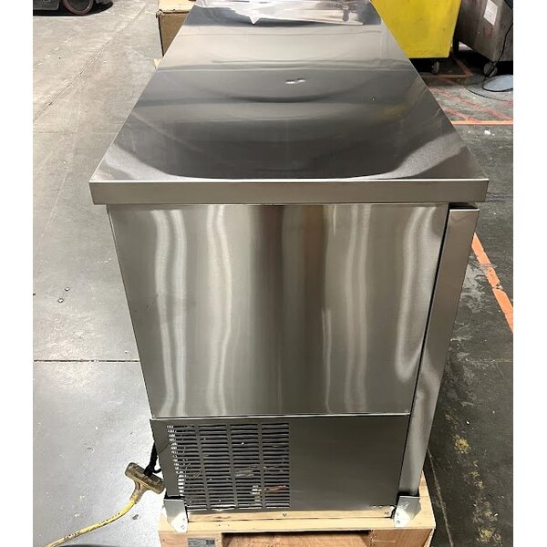 Scratch and Dent Avantco UBB-60-HC-S 60" Stainless Steel Counter Height ...