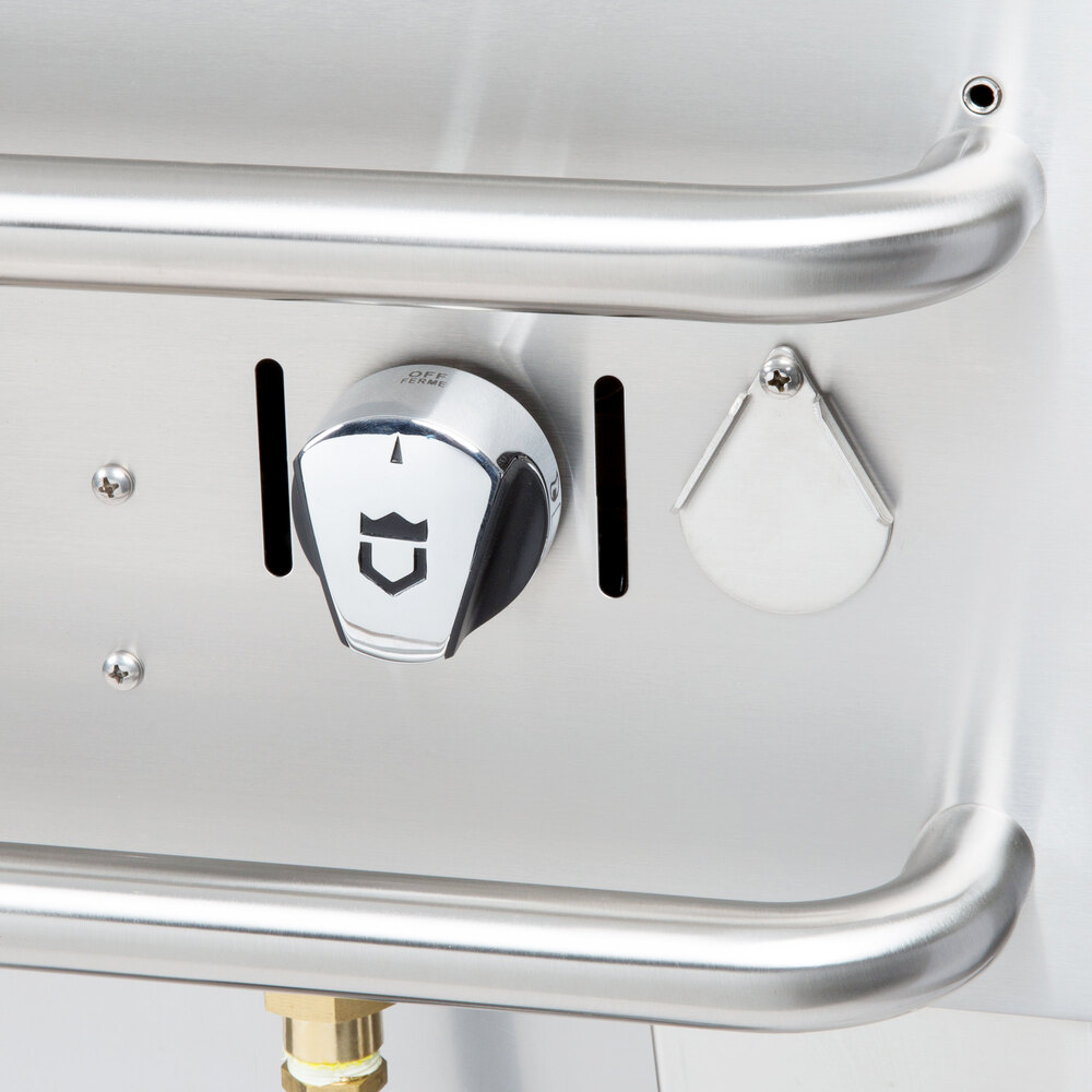 Crown Verity RCB-60RDP Liquid Propane 60" Pro Series Outdoor Rental ...