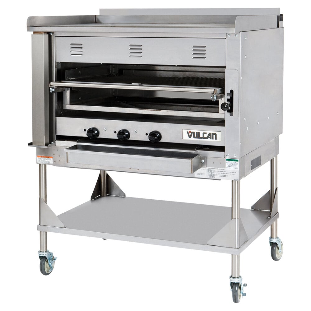 Vulcan VST3B-NAT Natural Gas Chophouse Ceramic Broiler with Griddle Top ...