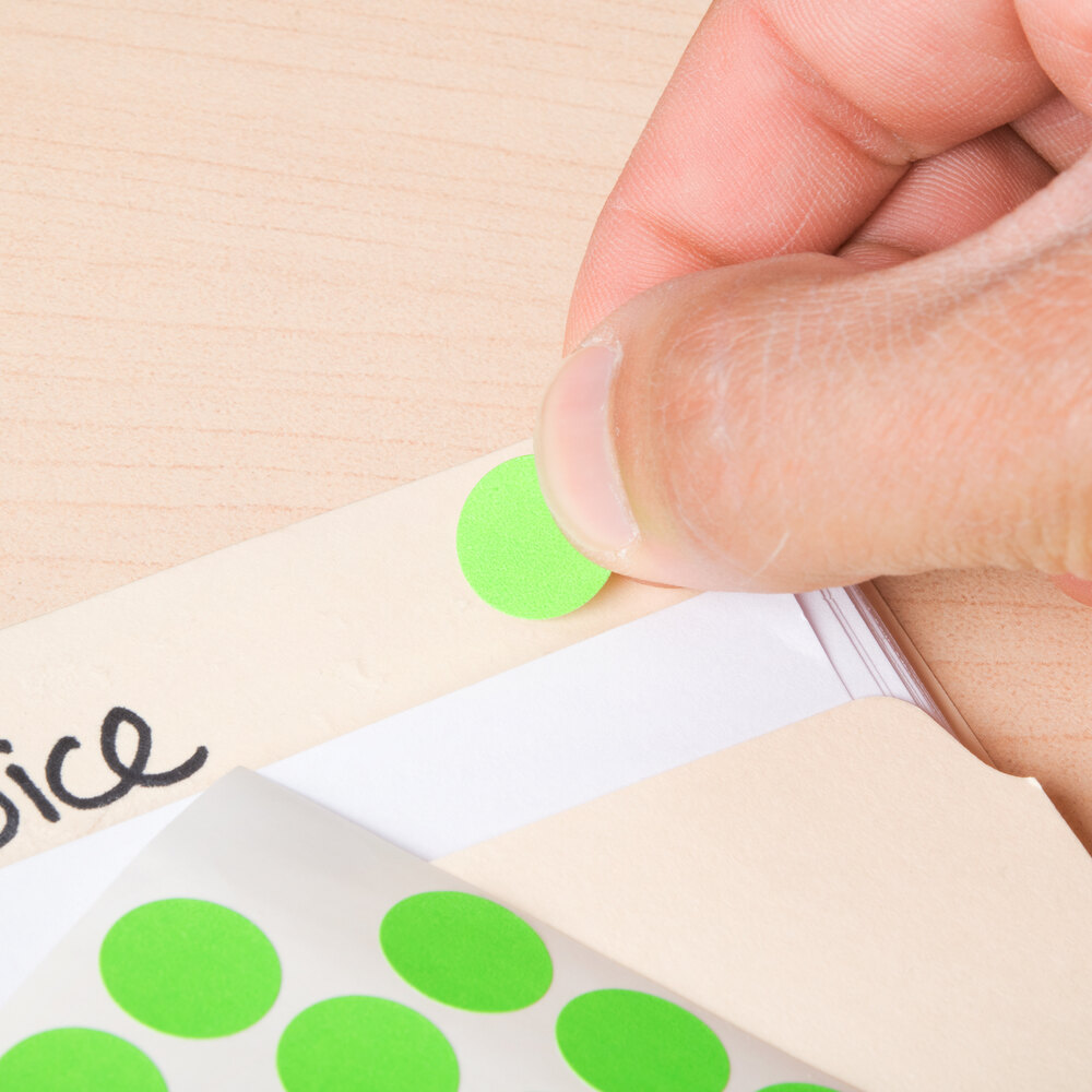 Avery 5052 1/2" Neon Green Round Removable Color Coding Labels - 840/Pack
