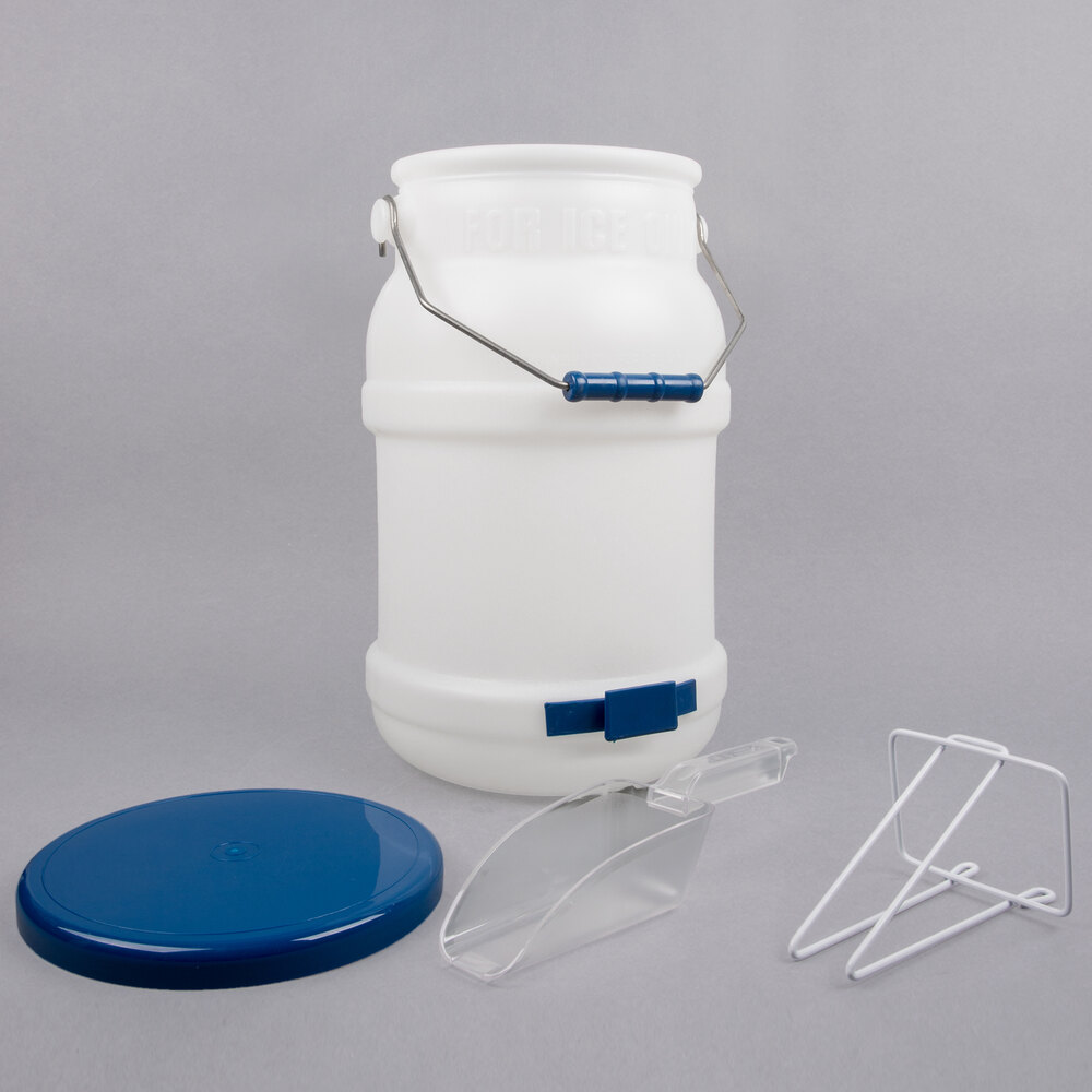 Choice 5 Gallon Ice Tote Kit with 12 oz. Scoop and Scoop Holder