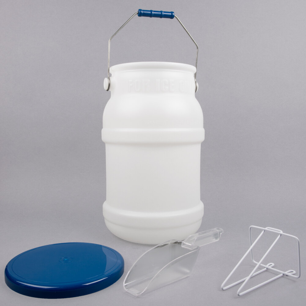 Choice 5 Gallon Ice Tote Kit with 12 oz. Scoop and Scoop Holder