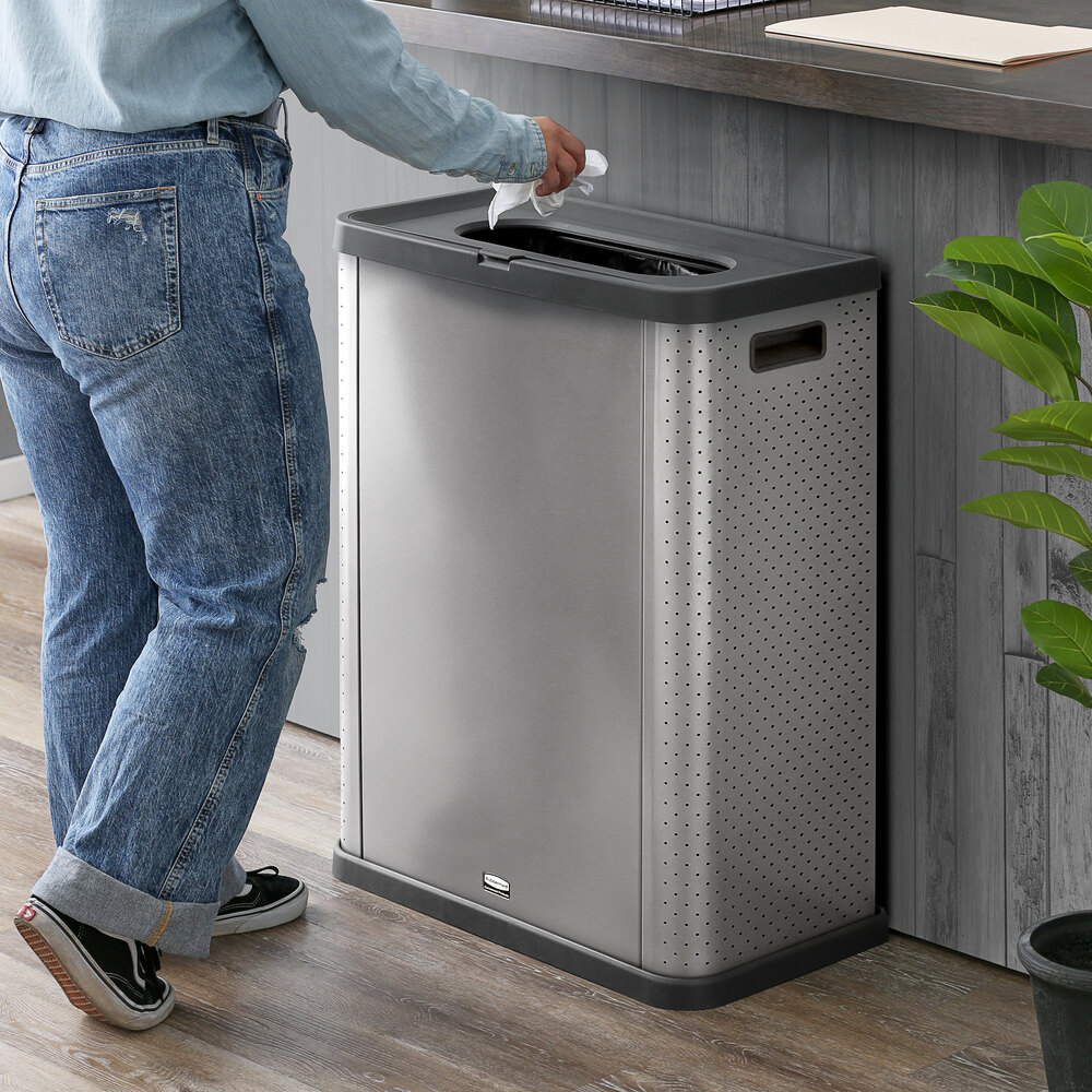 Rubbermaid 2136962 Elevate 23 Gallon Dark Gray Three-Sided Decorative ...