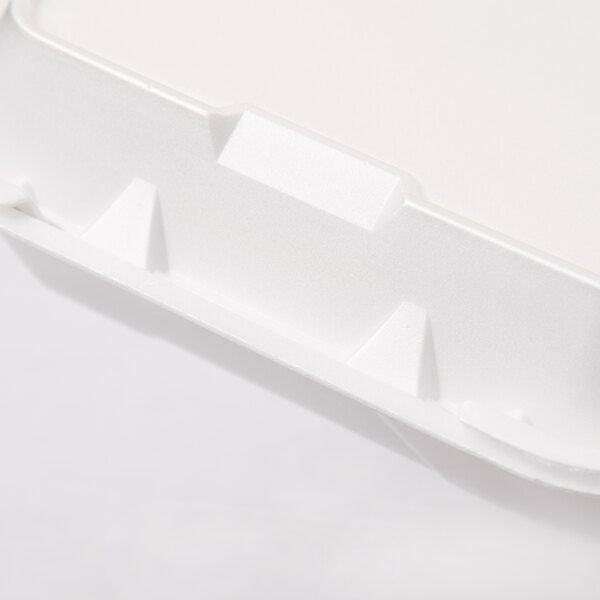 Genpak SN243-WHT 8 1/4" x 8" x 3" White Medium 3-Compartment Foam Snap ...