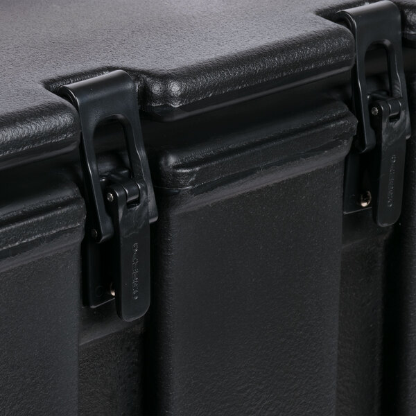 Cambro 500LCDPL110 Camtainers® 4.75 Gallon Black Insulated Soup Carrier
