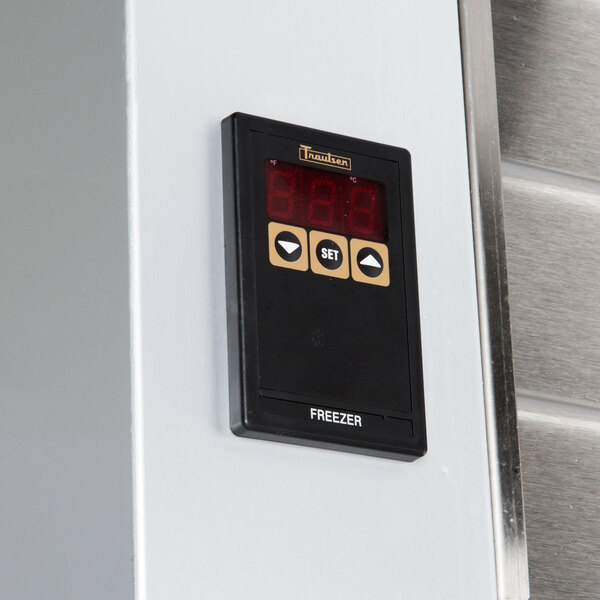 Traulsen G12010 30" G Series Solid Door Reach in Freezer with Right ...