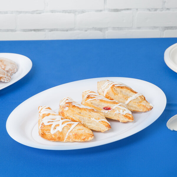 Fineline 483.WH Innovative Caterware 16" x 11" White Plastic Oval Cater ...