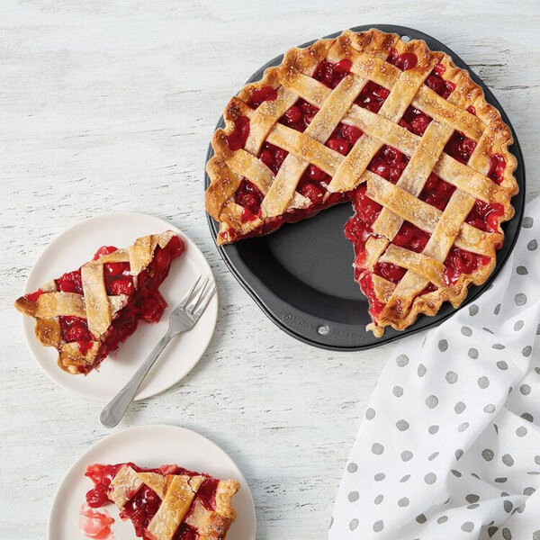 Wilton Non-Stick Deep Dish Pie Pan - 9" x 1 1/2"