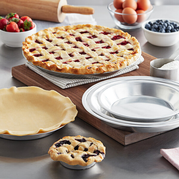 Baker's Lane 8" x 1 1/4" 16 Gauge Aluminum Pie Pan