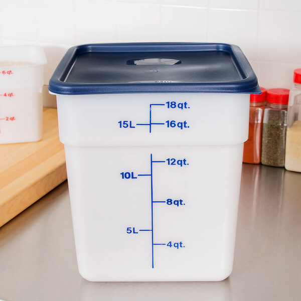 Cambro SFC12453 Midnight Blue Square Polyethylene Lid for 12, 18, and 22 Qt. Food Storage Containers