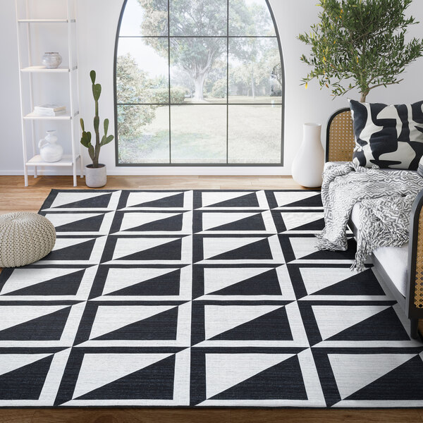 Abani Parker Collection 5' 3" x 7' 6" Cream / Black Contemporary ...