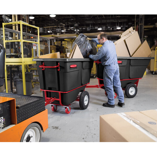 Rubbermaid FG131641BLA Black 1.0 Cubic Yard Towable Trainable Tilt ...