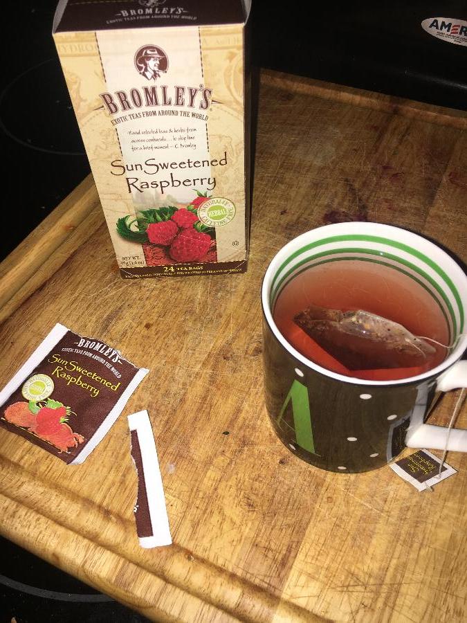 Bromley Exotic Sun Sweetened Raspberry Herbal Tea - 24/Box