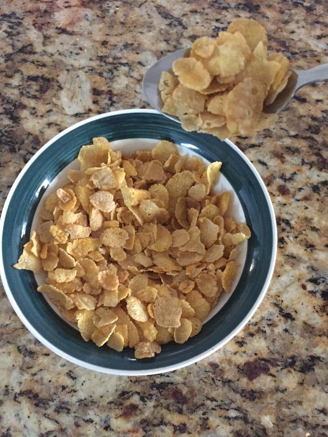 35 oz. Bag Corn Flakes Cereal - 4/Case