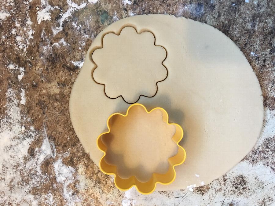 Wilton 2308-1306 3" Metal Flower Cookie Cutter