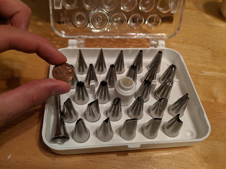 Ateco 782 29-Piece Stainless Steel Piping Tip Decorating Set