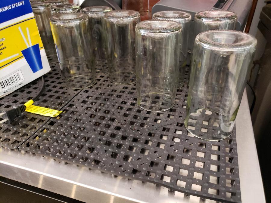 Choice 12" x 12" Black Interlocking Bar Mat