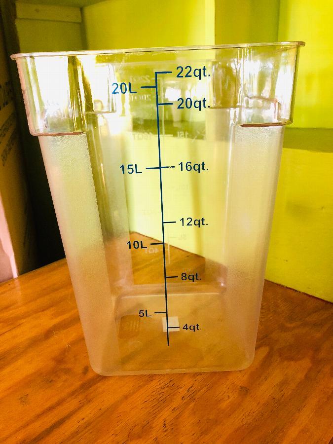 Choice 22 Qt. Clear Square Polycarbonate Food Storage Container with ...