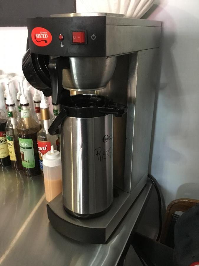55 Cup Coffee Maker | Avantco C15 Airpot Coffee Brewer - Pourover - 120V