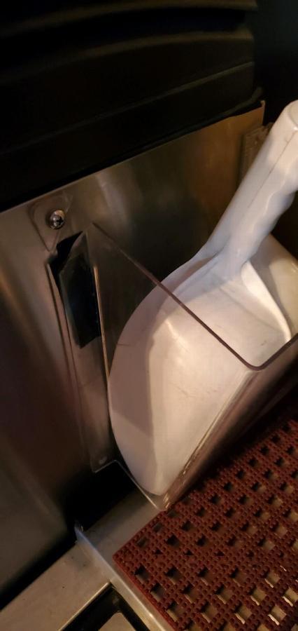 Cal-Mil 1031-64 64 oz. Wall Mount Polycarbonate Scoop Guard with Scoop