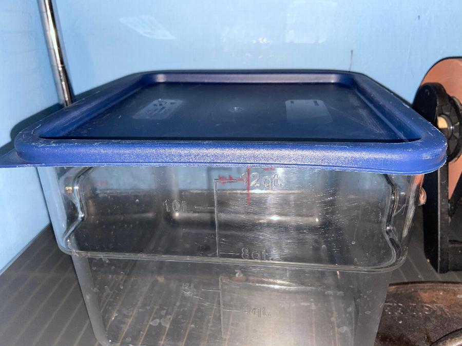 Cambro SFC12453 Midnight Blue Square Polyethylene Lid for 12, 18, and ...