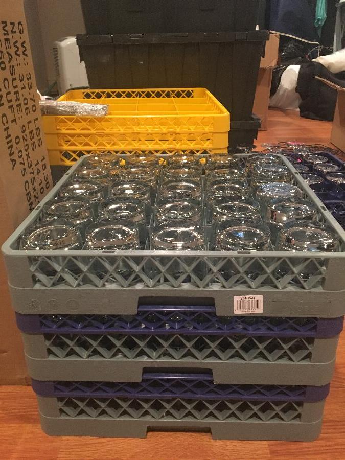 Noble Products 25-Compartment Gray Full-Size Glass Rack - 19 3/8" x 19 ...