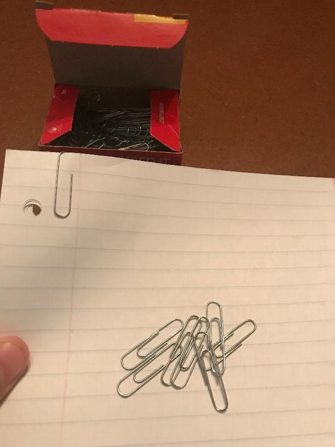 Universal #1 Standard Paper Clips (Silver) - 100/Box