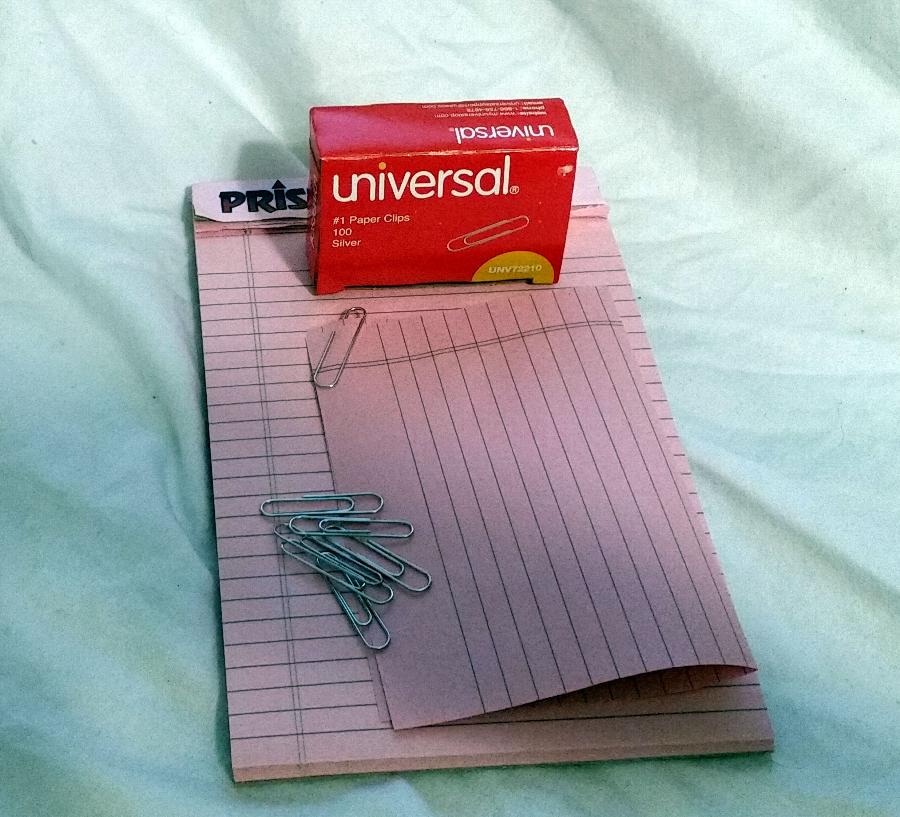 Universal #1 Standard Paper Clips (Silver) - 100/Box