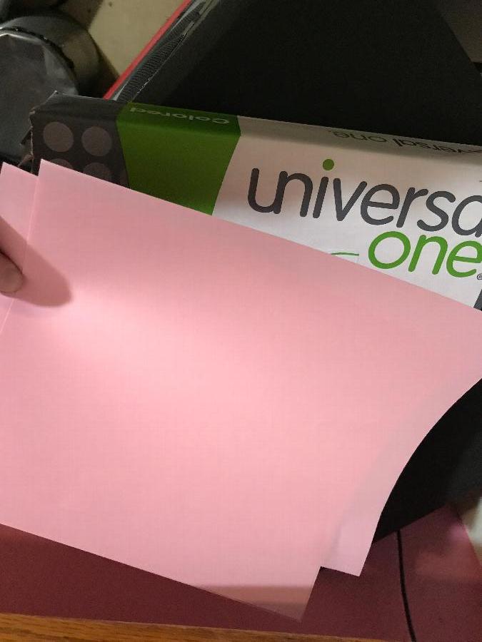 Universal Office UNV11204 8 1/2" x 11" Pink Ream of 20# Color Copy ...