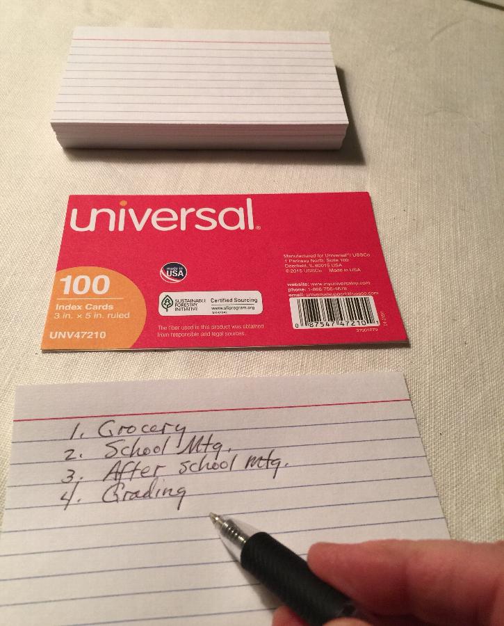 Universal UNV47210 3" x 5" White Ruled Index Card - 100/Pack