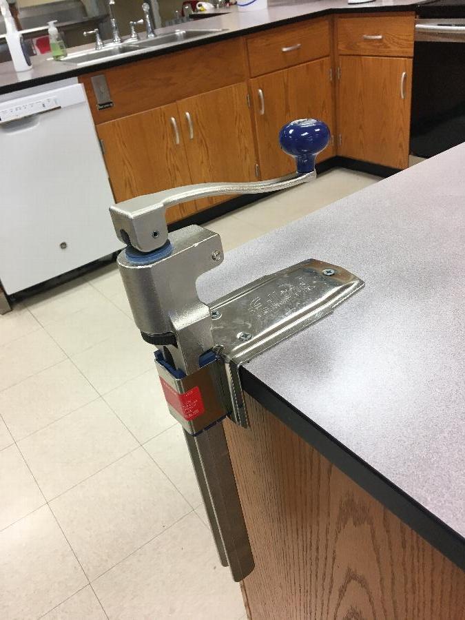 Edlund 11100 Old Reliable® #1® Manual Can Opener with Plated Steel Base