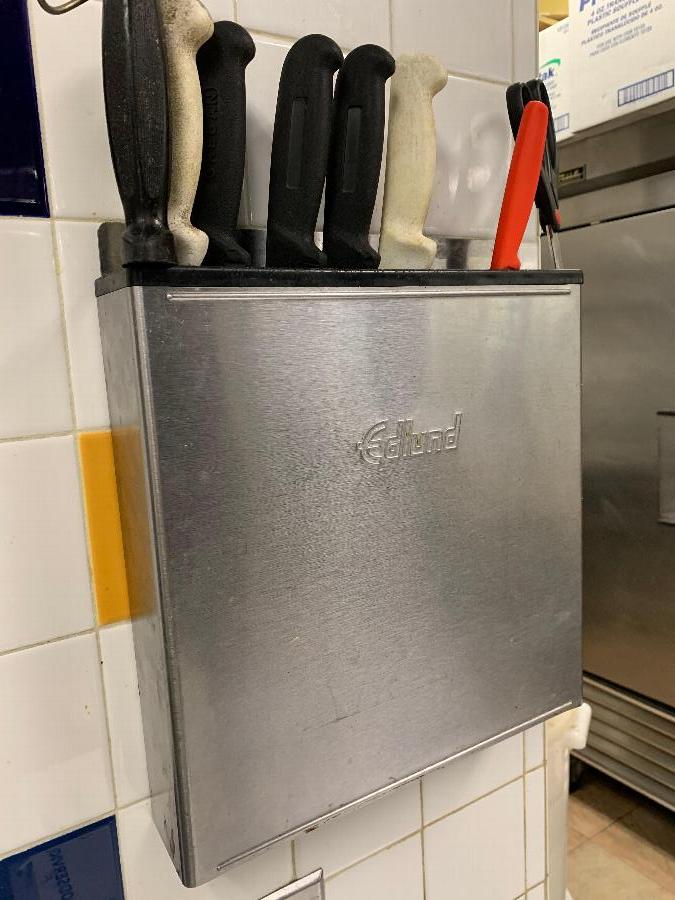 Edlund KR-699 12" Enclosed Stainless Steel Knife Rack with Open Back