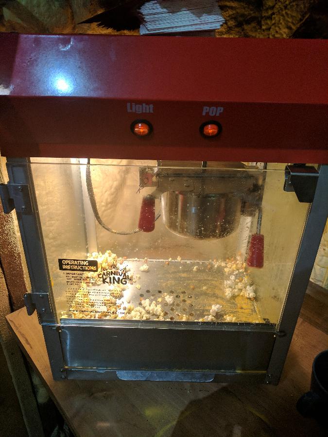 4 oz. Popcorn Machine - Carnival King Popcorn Maker