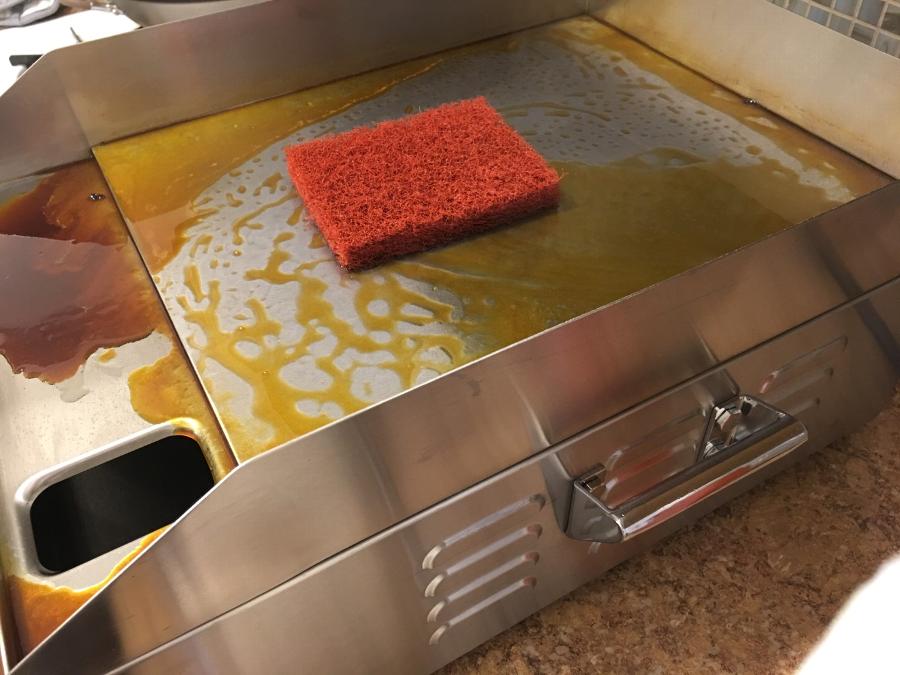 3M 746 Scotch-Brite™ 4" x 5 1/4" Quick Clean Heavy-Duty Griddle Pad ...