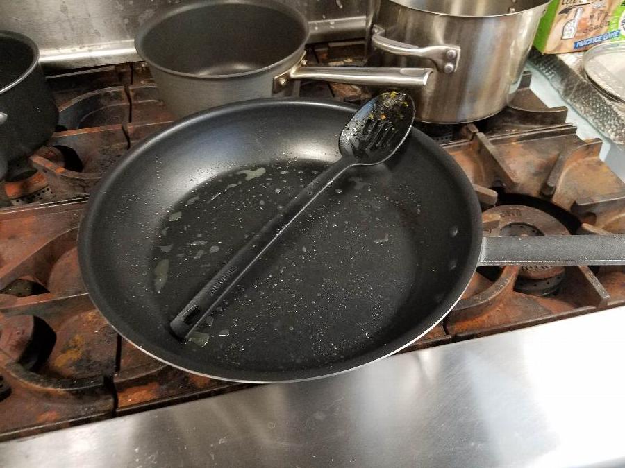 Choice 14" Aluminum Non-Stick Fry Pan