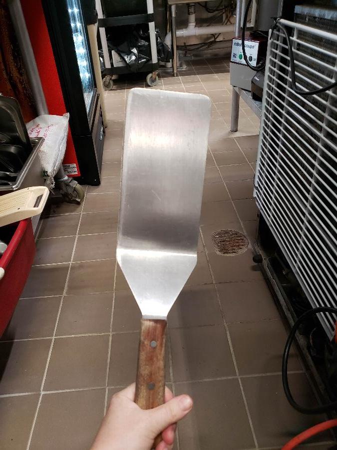 8" x 4" Solid Turner with Oversize Straight Blade and Wood Handle
