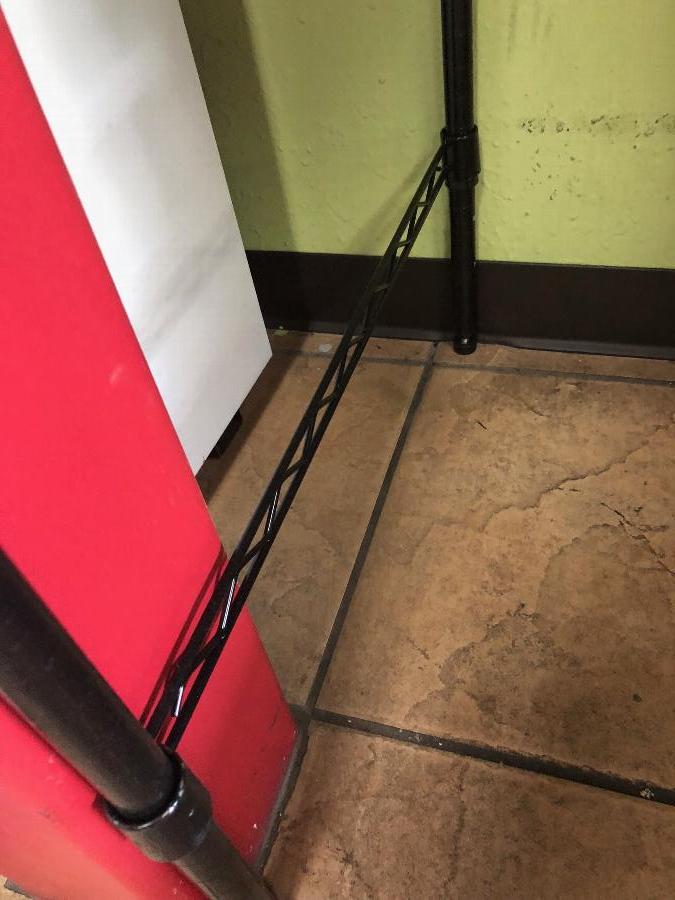 Regency Black Epoxy Hanger Rail - 24"