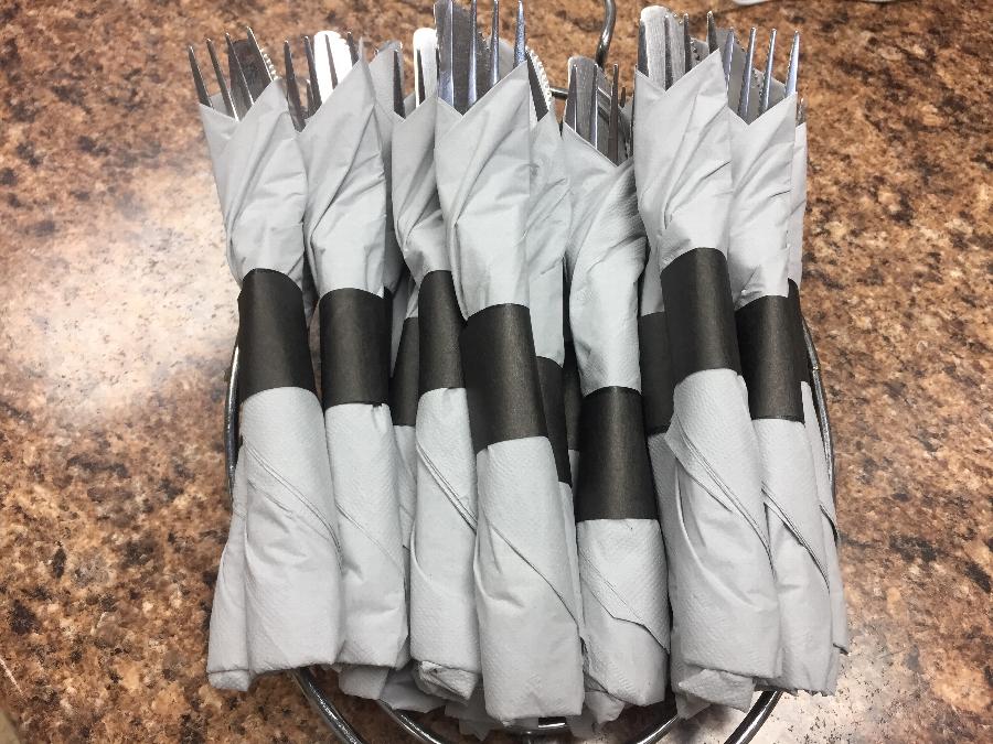 Silver / Gray Paper Dinner Napkin, Choice 2-Ply Customizable, 15" 17 ...