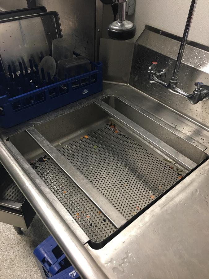 Regency 19 1/2" x 19 1/2" x 4" 18-Gauge Stainless Steel Scrap / Pre ...