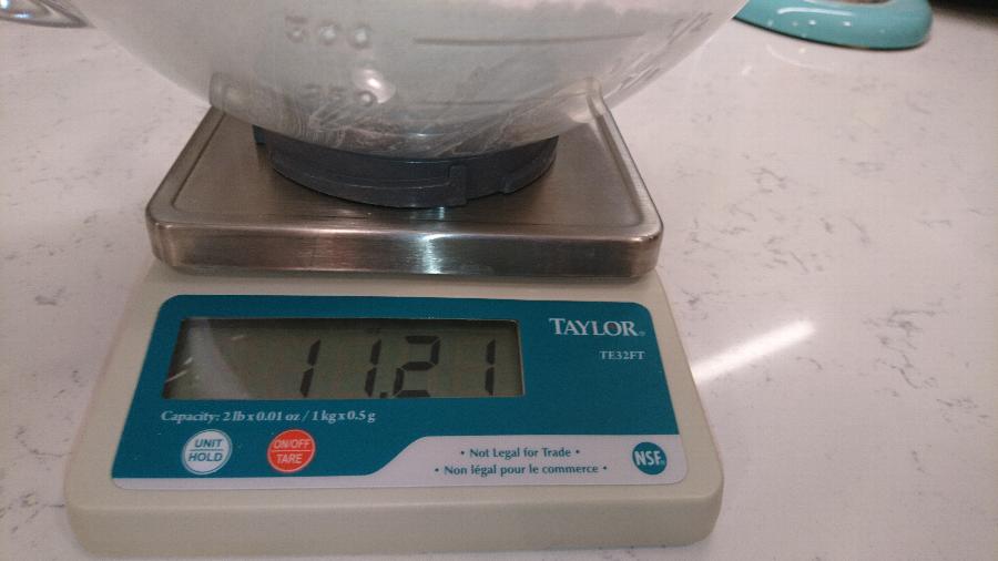 Taylor TE32FT 2 lb. Compact 5 3/8" x 5 3/8" Digital Portion Control Scale