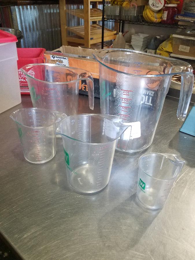 5-Piece Clear Polycarbonate Measuring Cup Set with WebstaurantStore Logo