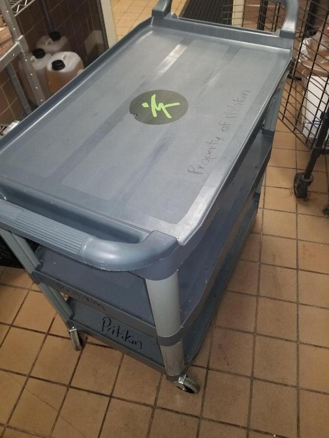 Rubbermaid FG409100GRAY Xtra Gray 300 lb. Three Shelf Utility Cart ...