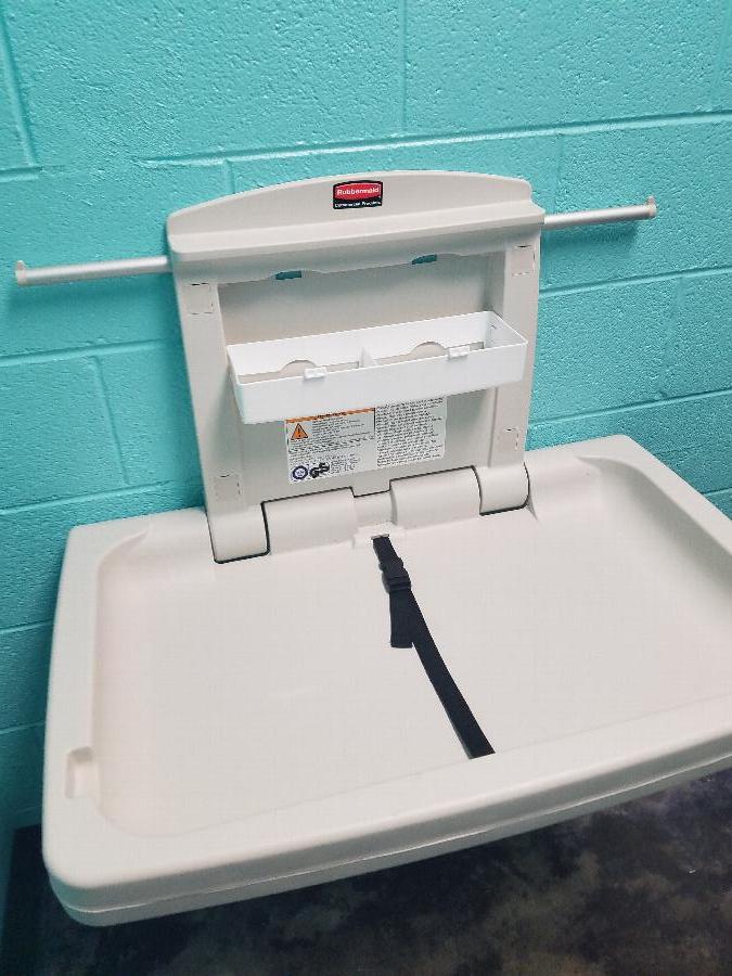 Rubbermaid FG781888LPLAT Horizontal Baby Changing Station ...