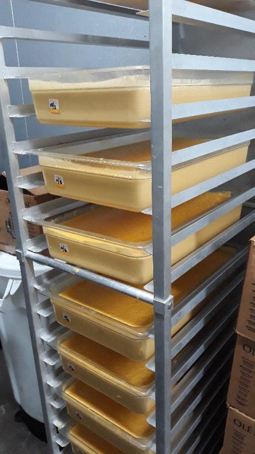 Vigor Full Size Clear Polycarbonate Food Pan - 4" Deep