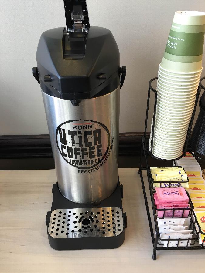 Modular Airpot Rack with Drip Tray