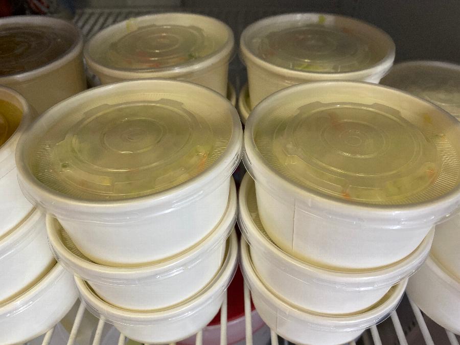 Choice 6 oz. White Double Poly-Coated Paper Food Cup with Vented ...