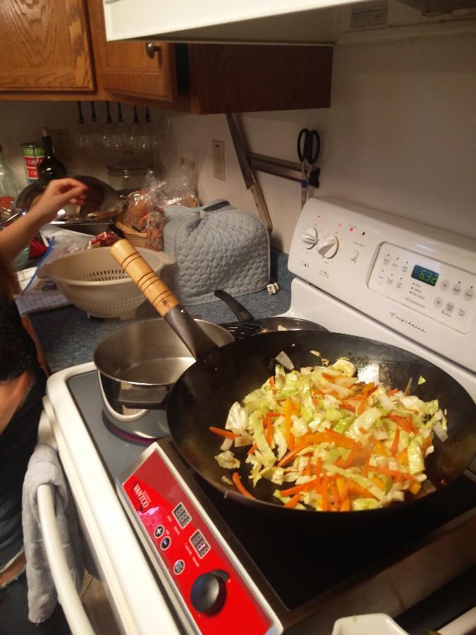 Carbon Steel Flat Bottom Wok | WebstaurantStore